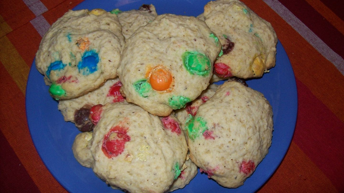 Smarties-Cookies Rezept - [ESSEN UND TRINKEN]