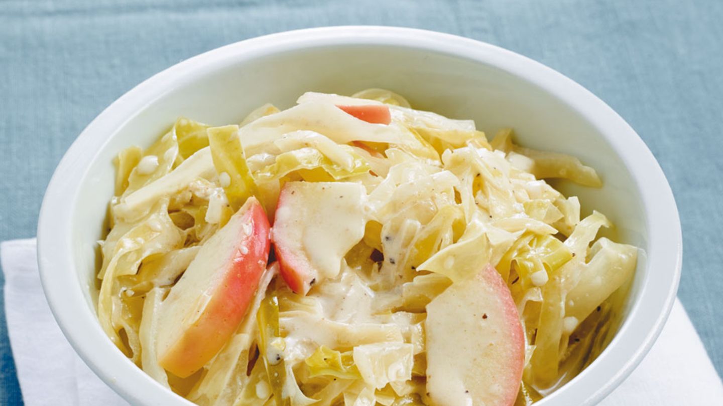 Apfel-Rahm-Weißkohl Rezept - [ESSEN UND TRINKEN]