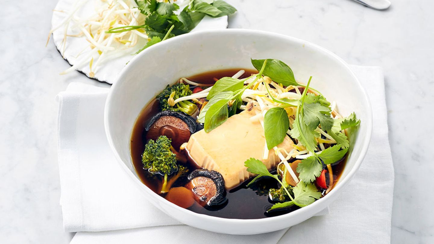 Seidentofu in Shiitake-Fond Rezept - [ESSEN UND TRINKEN]