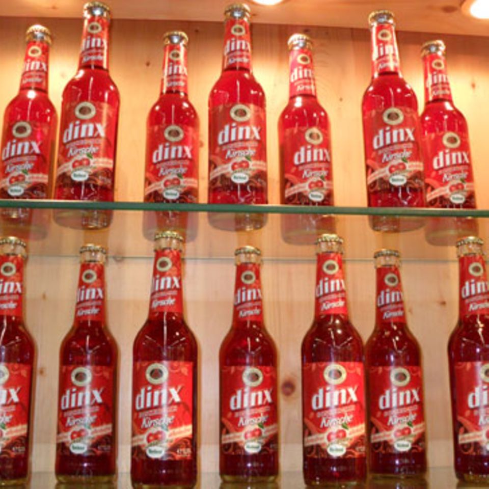 Alkoholfreies Dinkelbier mit Kirschsaft - [ESSEN UND TRINKEN]