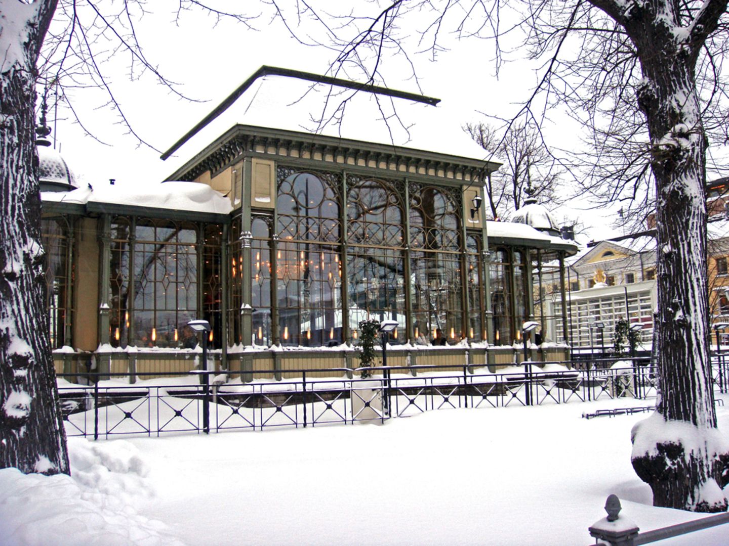 Café Kappeli im Esplanade-Park - [ESSEN UND TRINKEN]