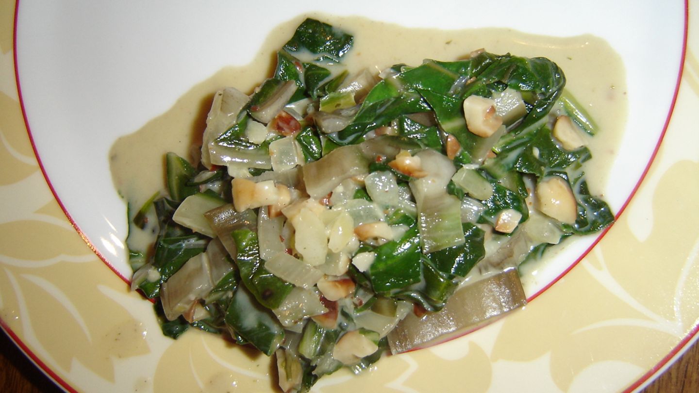 Cashew-Mangold Rezept - [ESSEN UND TRINKEN]