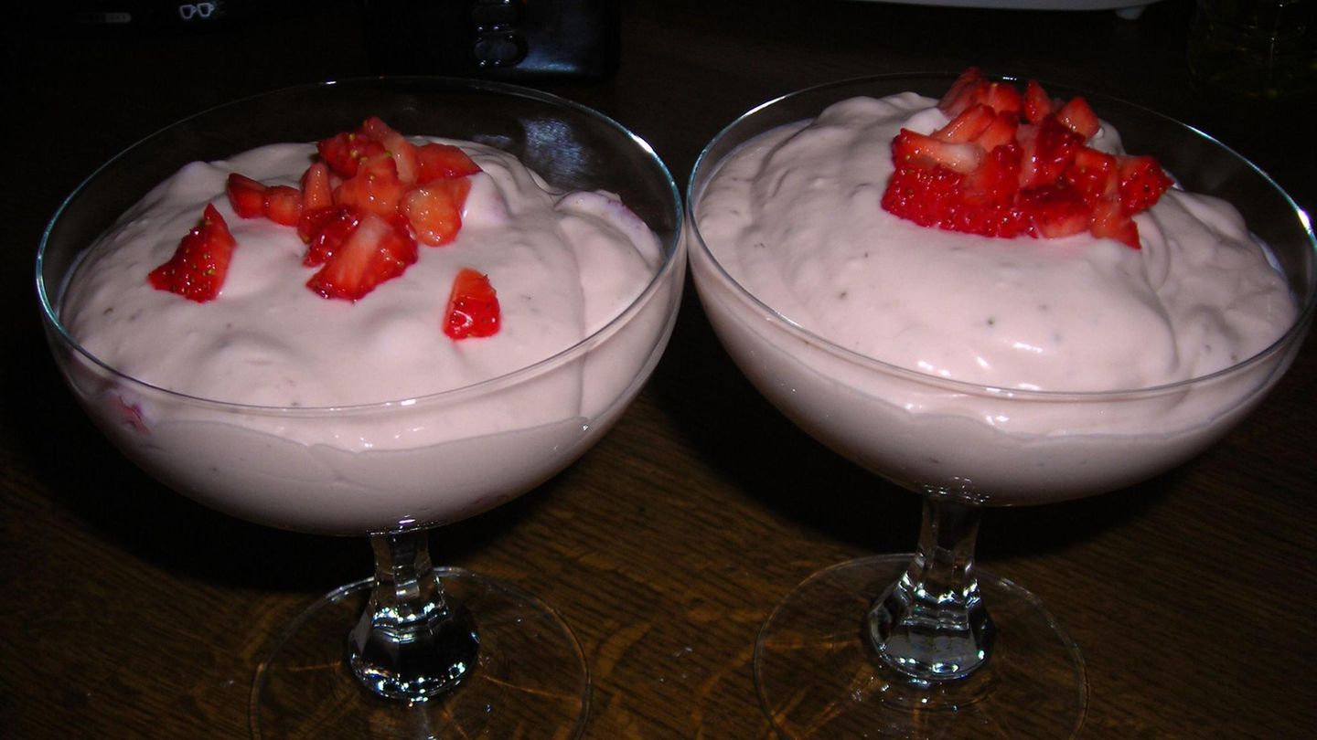 Rosa Creme Rezept - [ESSEN UND TRINKEN]