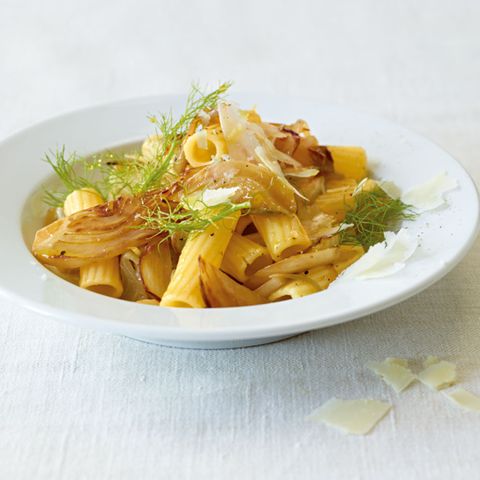 Fenchel: Wirkung, Zubereitung & leckere Rezepte - [ESSEN UND TRINKEN]