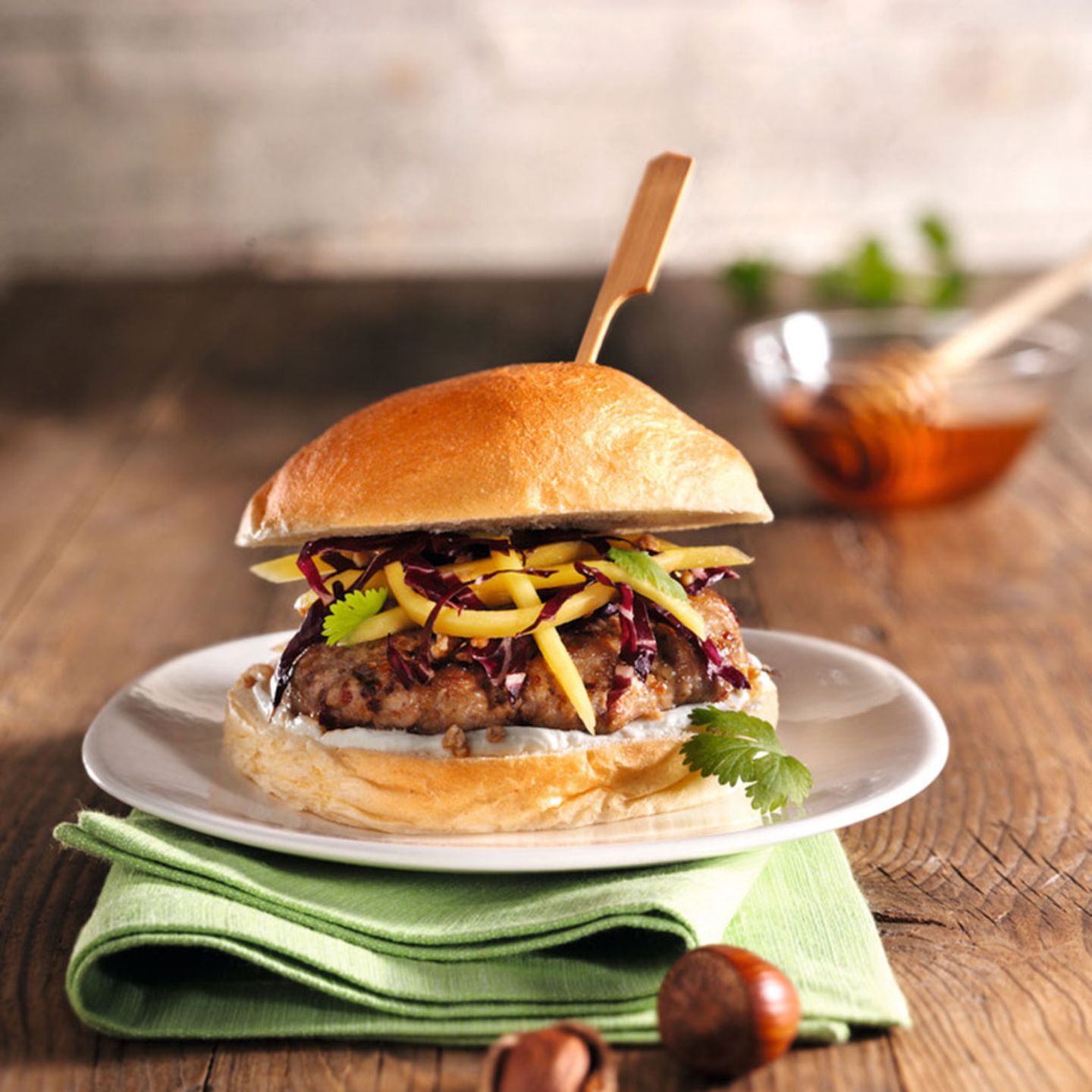 Chicken-Mango-Burger Rezept - [ESSEN UND TRINKEN]