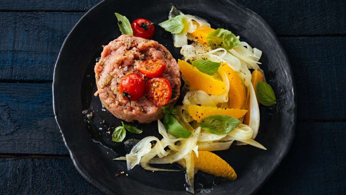 Kalbstatar mit Fenchelsalat Rezept - [ESSEN UND TRINKEN]