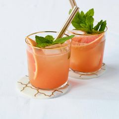 Zitronenlimonade: Rezept zum selber machen - [ESSEN UND TRINKEN]