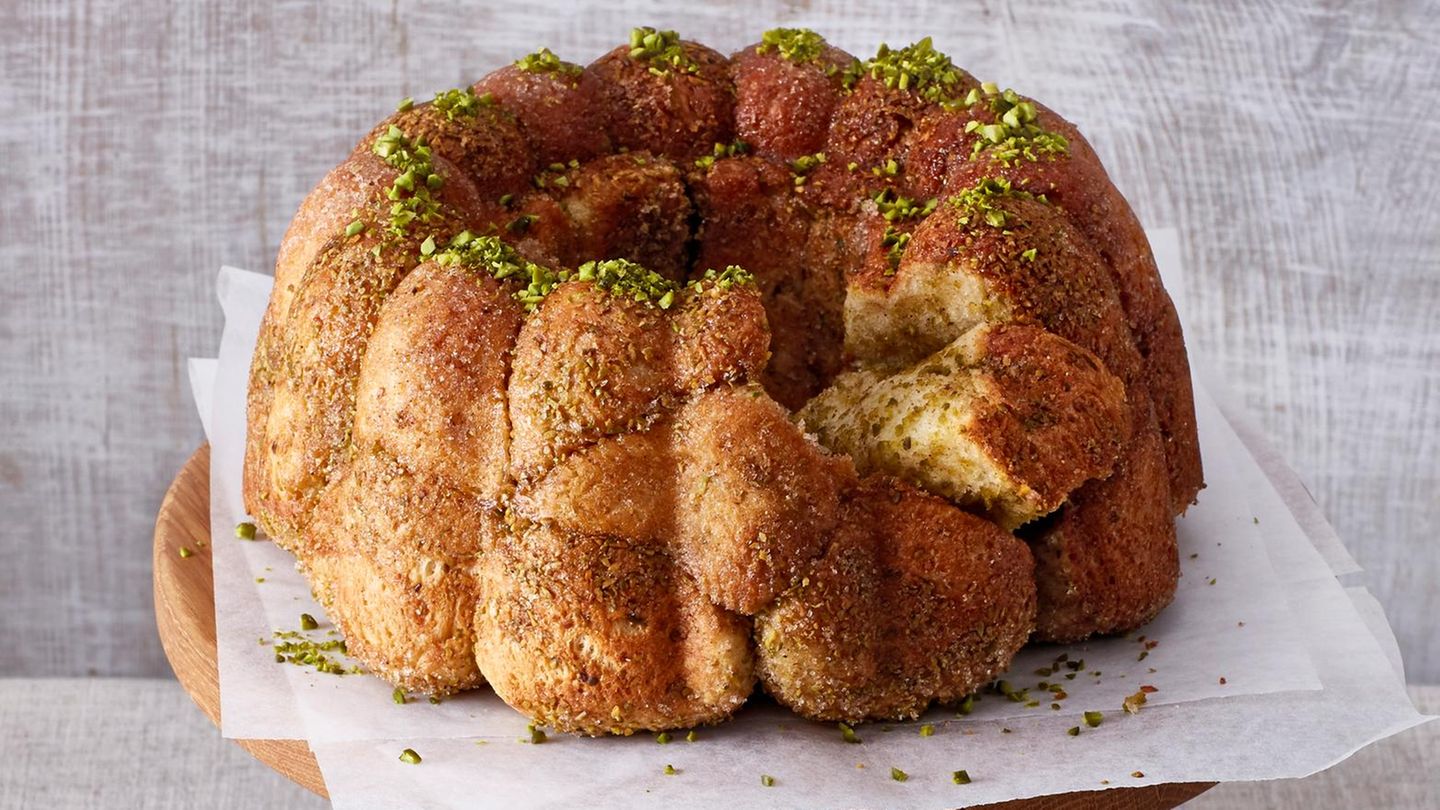 Monkeybread mit Marzipan Rezept - [ESSEN UND TRINKEN]