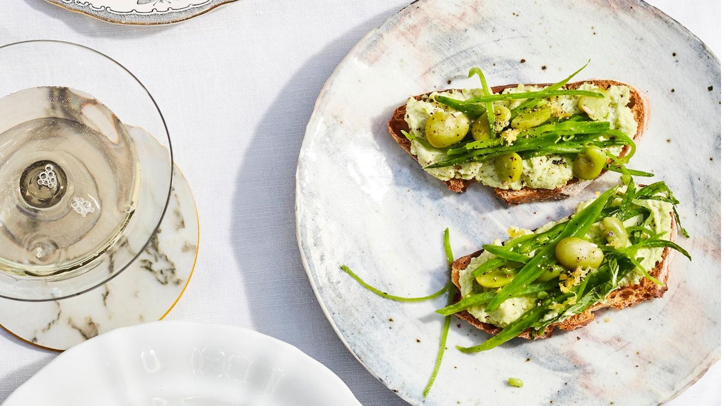 Bruschetta mit Bohnen-Ricotta-Creme und Minze Rezept - [ESSEN UND TRINKEN]