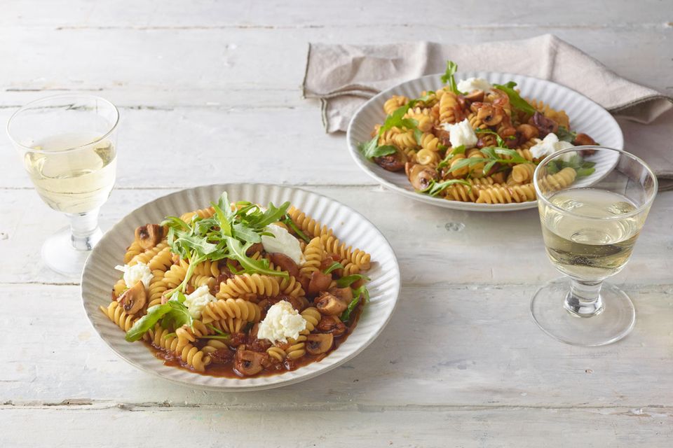 Thai-Pasta: vegetarisches One-Pot-Gericht - [ESSEN UND TRINKEN]