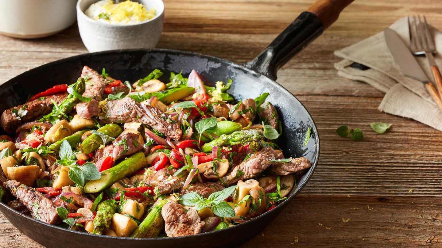 Rindfleisch-Gemüse-Pfanne: Fixes Pfannengericht mit grünem Spargel und ...