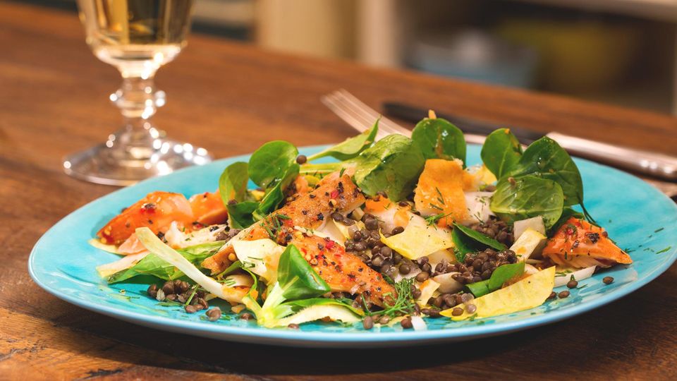Welcher Salat Passt Zu Gerauchertem Fisch