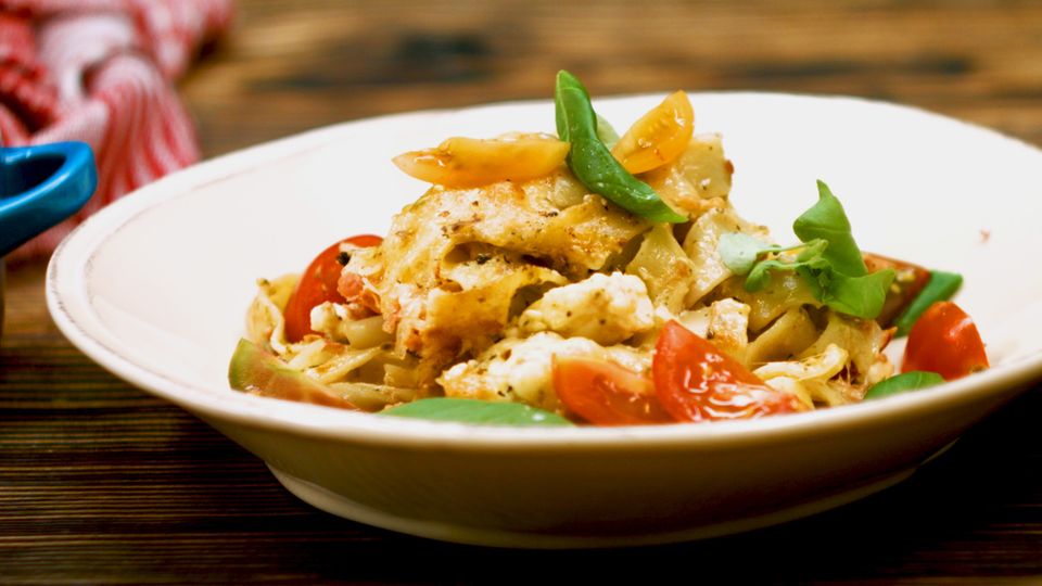 One-Pot-Pasta al forno: vegetarisch & einfach - [ESSEN UND TRINKEN]